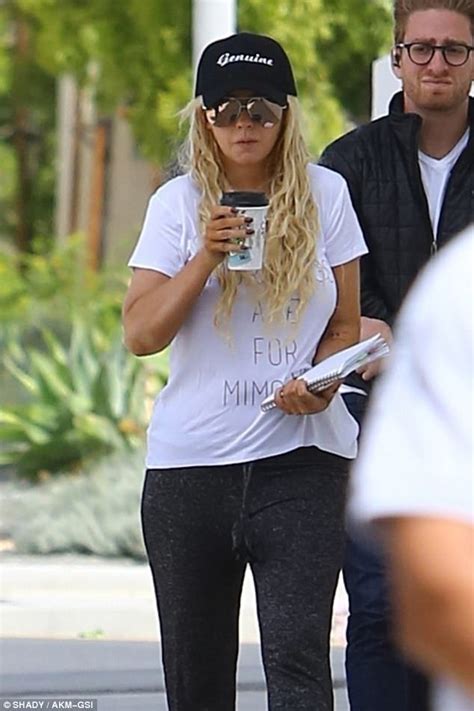 Christina Aguilera Puts On Busty Display In Low Cut Dress Daily Mail
