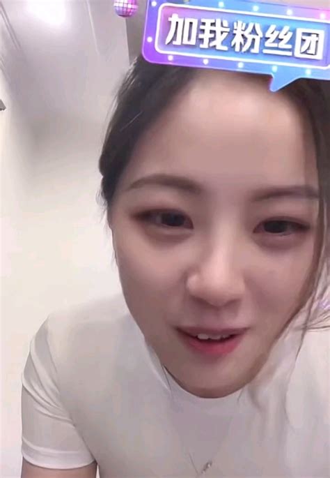这个不是软萌兔兔酱 是拍照而已兄弟们 看看 不过也好看