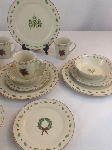 Merry Brite 16 Piece Stoneware Holiday Christmas Dinnerware Service Of