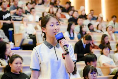 复旦大学法医学与法庭科学学院成立，李昌钰受聘为名誉教授