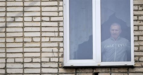 The Father Of A Russian Girl Who Drew Anti War Pictures Fled House