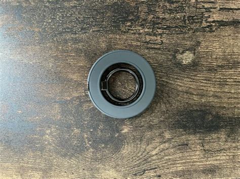 【anker 610 Magnetic Phone Gripレビュー】格段にiphoneが持ちやすくなるmagsafe対応のスマホリング