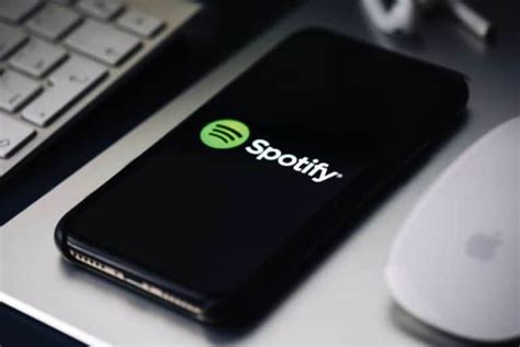 Spotify Keeps Turning On Shuffle Reasons Solved TechPenny