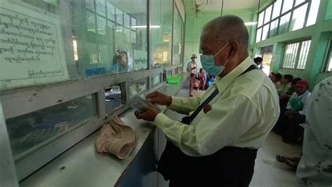 ဒေးဒရဲမြို့၌ အငြိမ်းစားဝန်ထမ်းများအား ပင်စင်လစာငွေများ ပုံမှန်ထုတ်ပေး