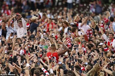 Buddy Franklins Joy After Sydney Swans Hero Kicked His 1000th Goal At