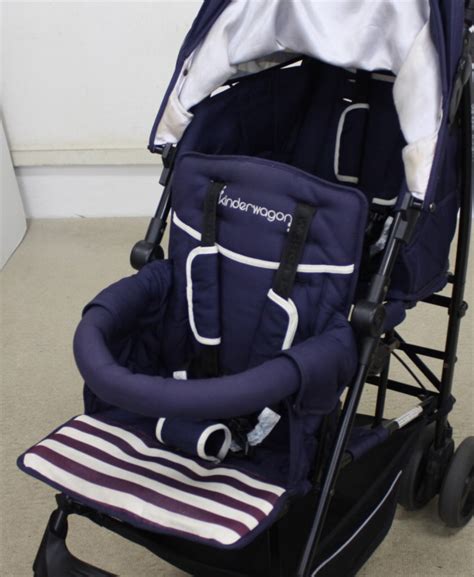 送料無料 Duoシティhop Kinderwagon ネイビー デュオ シティホップ キンダーワゴン トイザらス限定色 欠品あり 縦型二人乗り