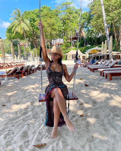 Lori Harvey Rocks Just A Brown Swimsuit And Goes Makeup Free On