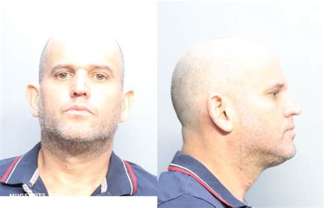 Isada Ricardo 10172023 Miami Dade County Mugshots Zone