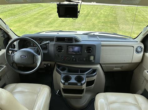 Détails Du Véhicule Motorisé Classe B Gulf Stream Bt Cruiser 5270