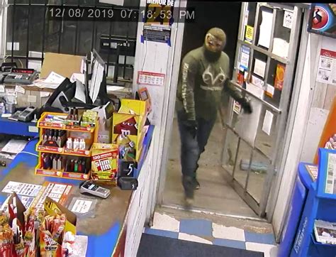 Video Search Continues For Suspects In Mands Grocery Robbery Orange