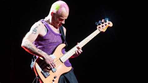 Red Hot Chili Peppers Bassist Flea Has Message For Los Angeles Lakers Cirrkus News