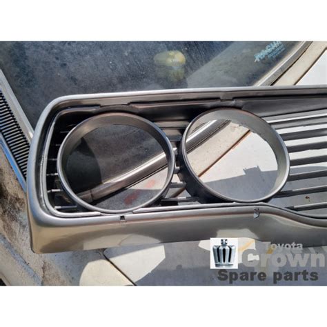 Grill Rn20 Hilux New