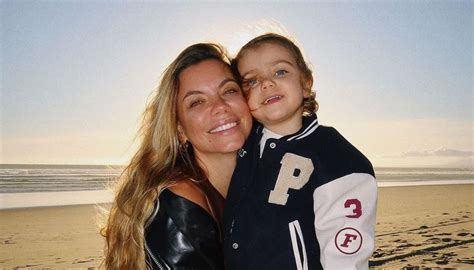 Que amor Mel Jordão publica fotos da filha e encanta Vivo para a minha família