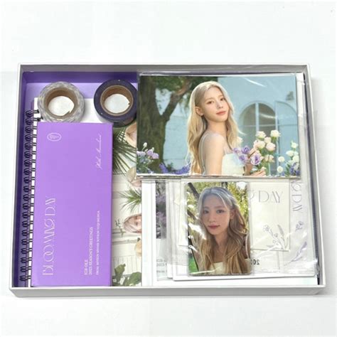 Gi Dle 2023 Seasons Greetings 台曆年曆 全新未拆僅拆 蝦皮購物