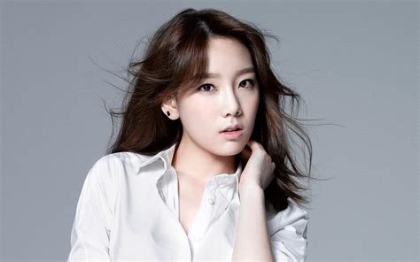 Ca sĩ Kim Tae yeon