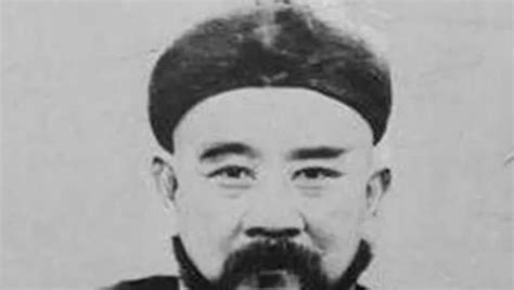 民國元帥張勳睡前有特殊癖好，幾房姨太太苦不堪言，其中裝瘋逃走 每日頭條