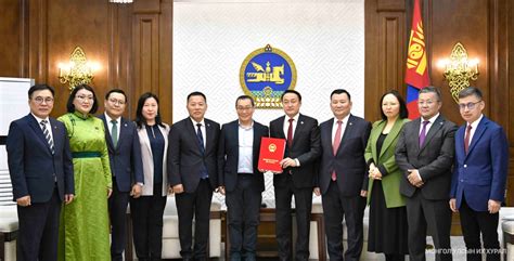 Монгол Улсын Их Хурлын тухай хуульд нэмэлт өөрчлөлт оруулах тухай хуулийн төслийг өргөн мэдүүллээ