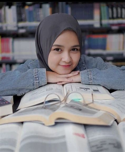 Pin oleh Syed jaafar di Simpan Pantas di 2024 | Foto gadis cantik, Gadis, Gambar