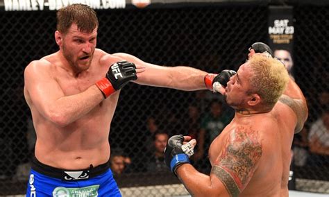 Stipe Miocic Dominates Mark Hunt To Claim Fifth Round Tko At Ufc Fight