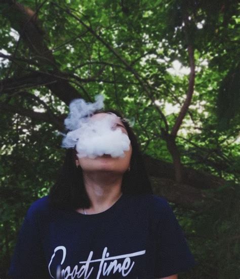 Aesthetic Girl Vape Mj Photo Smoke Electronic Cigarette Vaping