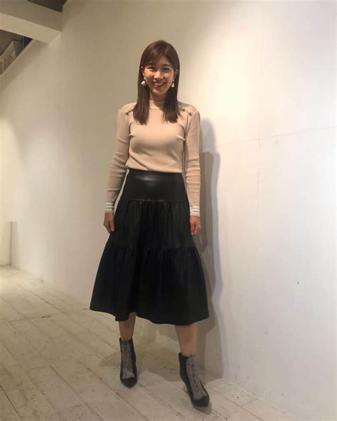 潮田玲子さんのインスタグラム写真 潮田玲子instagram「バドミントン学園の衣装は トップス、スカート共に
