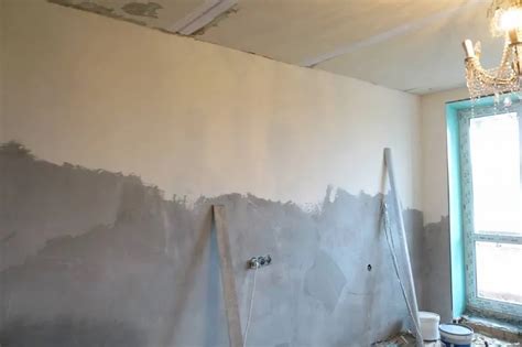 Як шпаклювати стіни вперше поради новачкові