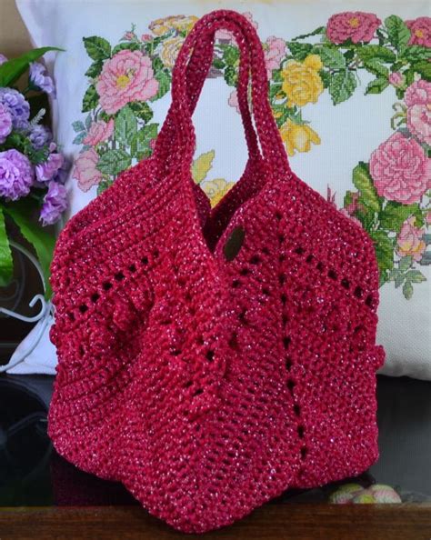 กระเป๋าถัก Granny Square Bag หรือทรงถุงแกงยอดฮิต สไตล์เกาหลี ถักจาก