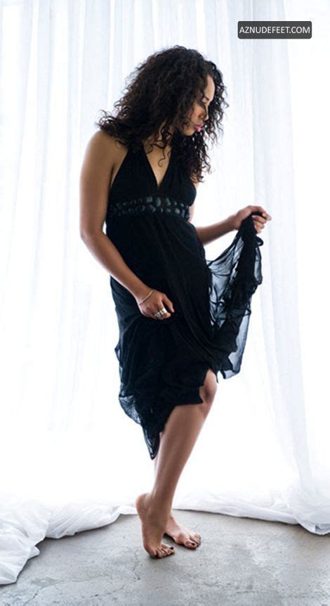 Margot Bingham Feet Aznudefeet