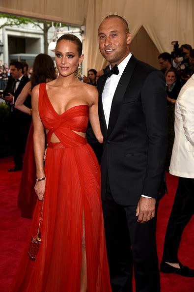 Hannah Davis Fell For Family Man And Private Derek Jeter Details Here Youth Health Magzine