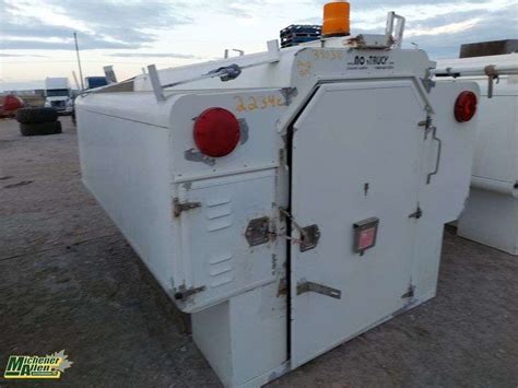 8 Truck Topper With Generator Michener Allen Auctioneering Ltd