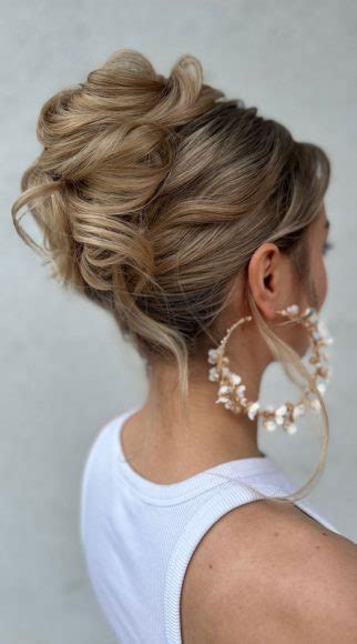 25 Stunning Hairdo Ideas For Every Special Occasion Textured 90s Vibe