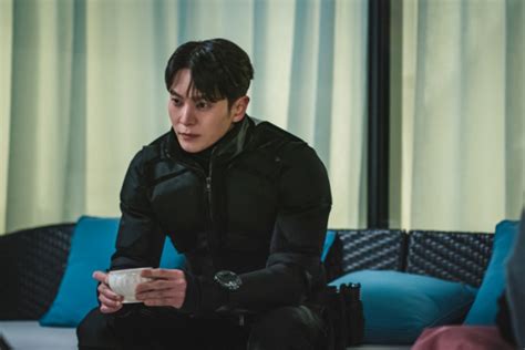 스틸러 일곱 개의 조선통보 주원 이겨내야 할 과거의 상처는 비즈엔터