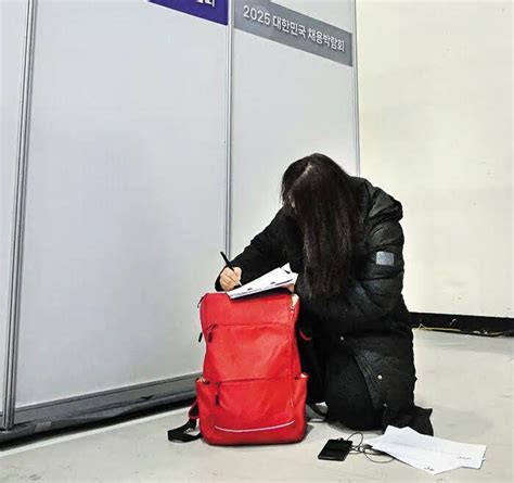 귀촌하러 시골 왔다가 마을을 만들어버린 부부｜대문은 오직 하나 이웃 모르는 게 낫다고 생각했는데 180도 바뀐 이유｜귀촌｜건축탐구 집｜골라듄다큐