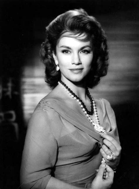 The First Bond Girl Ever 48 Glamorous Of Linda Christian From The