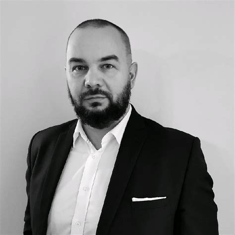 Konrad Banasiak Kierownik Oddziału Renta Polska Linkedin