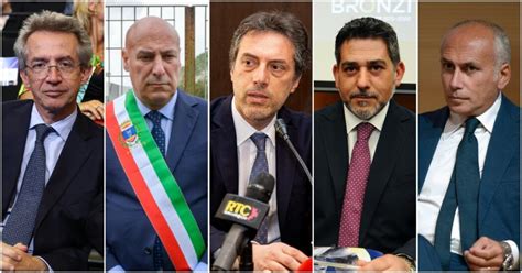 Stop Al Reddito I Sindaci Del Sud Contro Il Governo Il Malcontento Delle Persone Scaricato