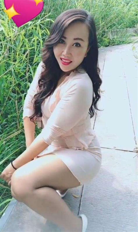 不要小看微胖的少妇 展现野外乡间诱惑 成熟自拍 女人吧