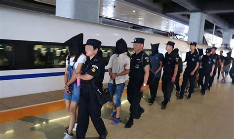 贩毒大佬落网记一生卖31吨冰毒被捕后大笑说报了当年的仇 刘招华 毒品 警方
