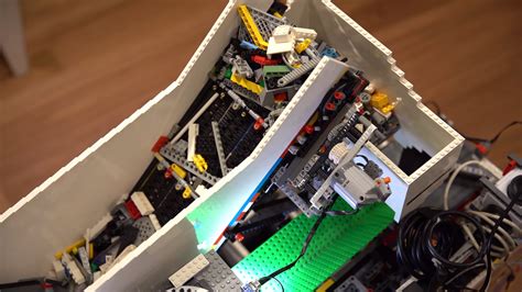 A Brilliant AI Powered Universal LEGO Sorting Machine