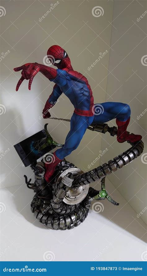 Sideshow Premium Format 1 4 Statues Marvel Superheroes Spiderman
