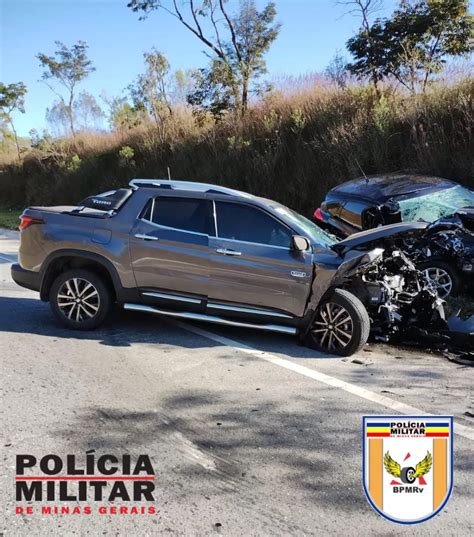 Quatro Pessoas Ficam Feridas Em Acidente Na Br 265 Em Barbacena