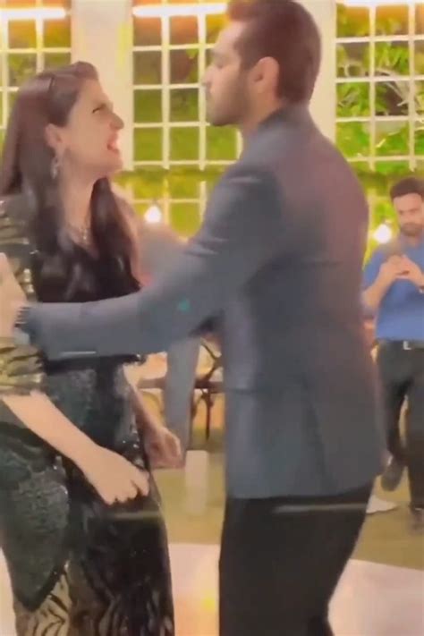 Wahaj Ali And Ayeza Khan Starrer Mein Bts Goes Viral Reviewitpk