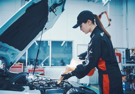 定期的な交換が必要。「オイル交換」待たずにすぐ交換。web予約がおすすめ‼ スーパーオートバックス大宮バイパス｜オフィシャルサイト