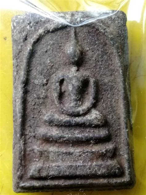 พระสมเด็จไม่ทราบที่ Ennxo