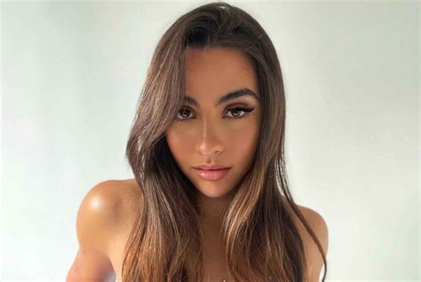 Maria Arzola Age Boyfriend Only Fans Height Weight Modeling Career