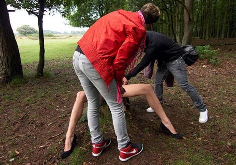 エロ雑誌「プレイボーイ」の撮影現場で乳首見え放題・・・（画像） ポッカキットポッカキット