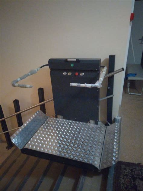 Підйомники для осіб з інвалідністю та осіб з обмеженими можливостями Підйомники для осіб з