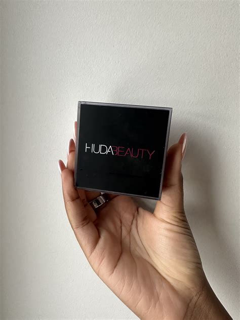 Huda Beauty Peach Pie Setting Powder Review With Photos PS Beauty