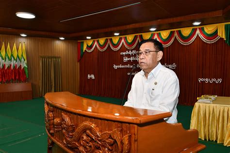 တနင်္သာရီတိုင်းဒေသကြီးဝန်ကြီးချုပ် ဦးမြတ်ကို တိုင်းဒေသကြီးအစိုးရအဖွဲ့မှ ရဲတပ်ဖွဲ့ဝင်များနှင့