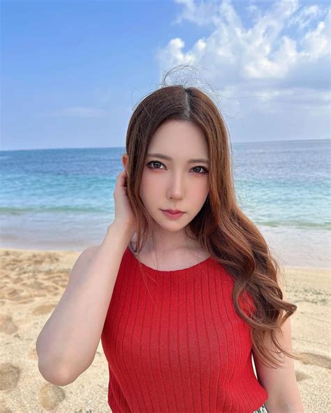 波多野結衣さんのインスタグラム写真 波多野結衣instagram「沖縄へ週刊大衆さんと実話さんの2社のグラビア撮影に行ってきました📷